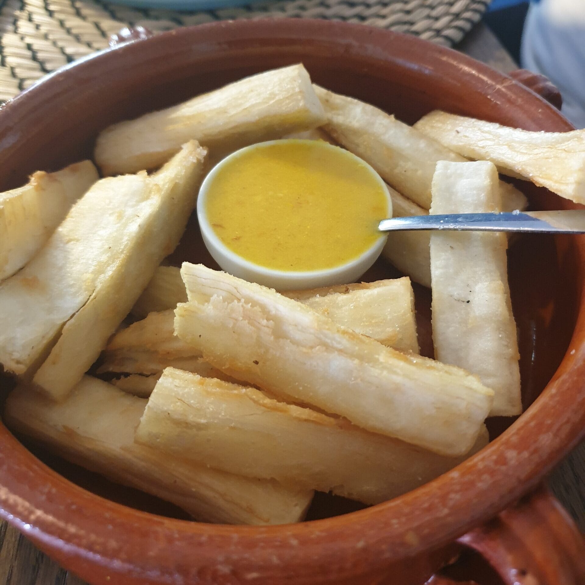 La Ricetta Peruviana della Yucca Fritta - Perù Asi!